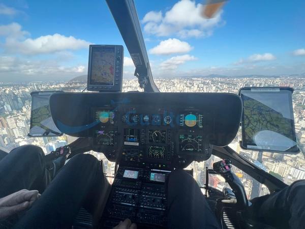 Helicóptero Airbus EC145/H145 ano 2010 com 820 HT
